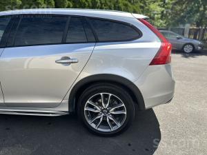 Volvo V60 2016 in Jurmala, with an engine capacity of 2.00 L and mileage of 186 thousand km for 11990 €, photo 13 on AUTOMOTO.COM.LV