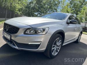 Volvo V60 2016 in Jurmala, with an engine capacity of 2.00 L and mileage of 186 thousand km for 11990 €, photo 14 on AUTOMOTO.COM.LV