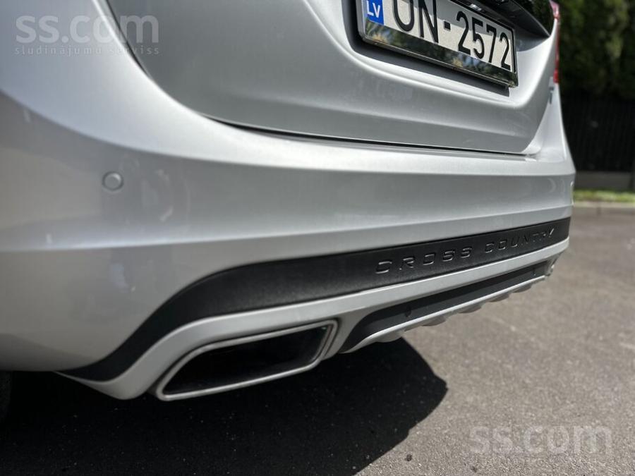 Volvo V60 2016 in Jurmala, with an engine capacity of 2.00 L and mileage of 186 thousand km for 11990 €, photo 15 on AUTOMOTO.COM.LV