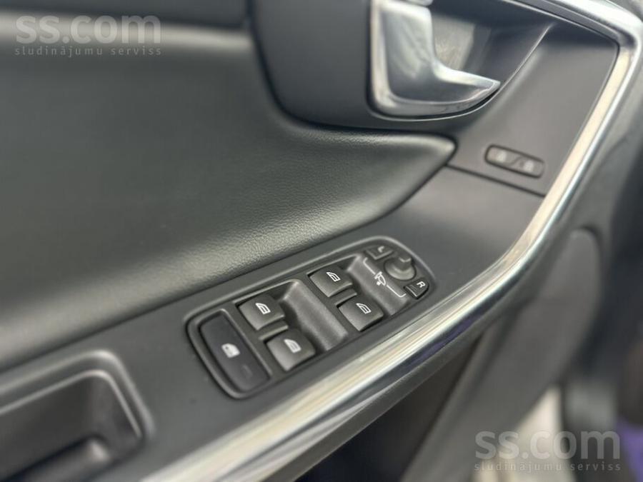 Volvo V60 2016 in Jurmala, with an engine capacity of 2.00 L and mileage of 186 thousand km for 11990 €, photo 22 on AUTOMOTO.COM.LV