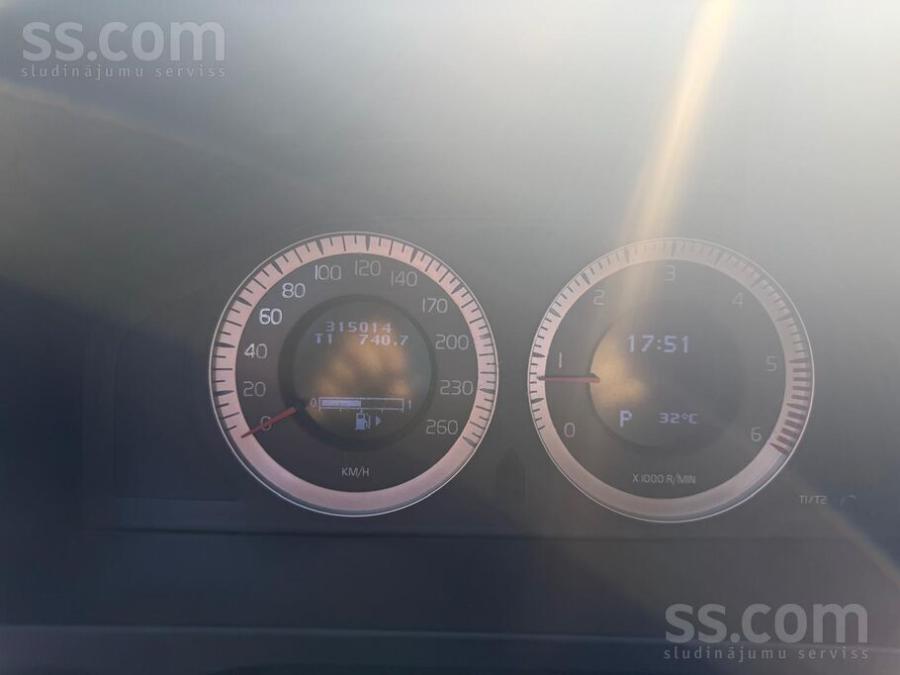 Оранжевый Вольво B60 2010 в Рига, объемом двигателя 2.00 л и пробегом 315 тыс. км за 4900 €, фото 11 на AUTOMOTO.COM.LV