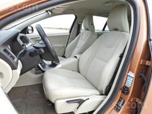 Oranžs Volvo V60 2011 Rīga, ar dzinēja tilpumu 2.00 L un nobraukumu 371 tūkst. km par 5890 €, foto 10 vietnē AUTOMOTO.COM.LV