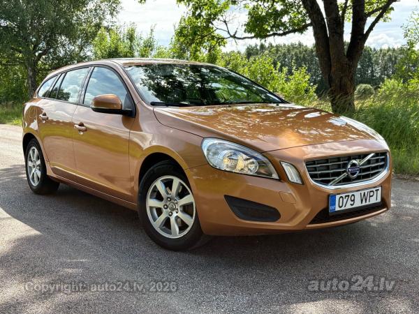 Oranžs Volvo V60 2011 Paide, ar dzinēja tilpumu 1.60 L un nobraukumu 313 tūkst. km par 5690 €, foto 2 vietnē AUTOMOTO.COM.LV