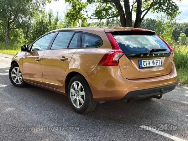 Oranžs Volvo V60 2011 Paide, ar dzinēja tilpumu 1.60 L un nobraukumu 313 tūkst. km par 5690 €, foto 3 vietnē AUTOMOTO.COM.LV