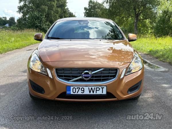 Oranžs Volvo V60 2011 Paide, ar dzinēja tilpumu 1.60 L un nobraukumu 313 tūkst. km par 5690 €, foto 9 vietnē AUTOMOTO.COM.LV