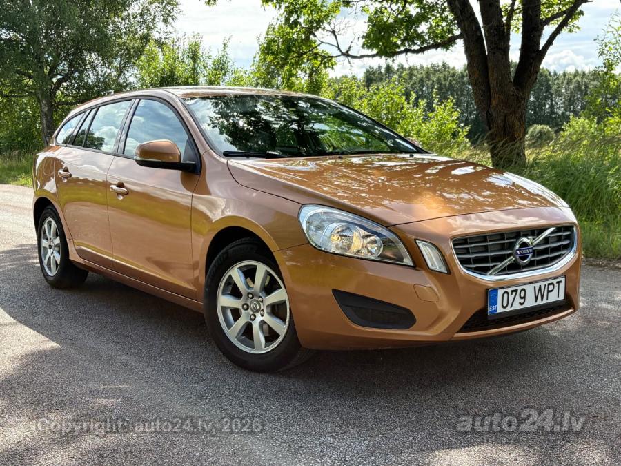 Oranžs Volvo V60 2011 Paide, ar dzinēja tilpumu 1.60 L un nobraukumu 313 tūkst. km par 5690 €, foto 1 vietnē AUTOMOTO.COM.LV