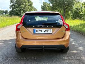 Oranžs Volvo V60 2011 Paide, ar dzinēja tilpumu 1.60 L un nobraukumu 313 tūkst. km par 5690 €, foto 7 vietnē AUTOMOTO.COM.LV