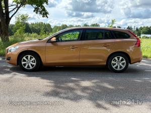 Oranžs Volvo V60 2011 Paide, ar dzinēja tilpumu 1.60 L un nobraukumu 313 tūkst. km par 5690 €, foto 8 vietnē AUTOMOTO.COM.LV