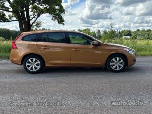 Oranžs Volvo V60 2011 Paide, ar dzinēja tilpumu 1.60 L un nobraukumu 313 tūkst. km par 5690 €, foto 9 vietnē AUTOMOTO.COM.LV