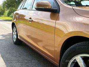 Oranžs Volvo V60 2011 Paide, ar dzinēja tilpumu 1.60 L un nobraukumu 313 tūkst. km par 5690 €, foto 10 vietnē AUTOMOTO.COM.LV
