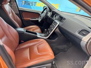 Оранжевый Вольво B60 2011 в Рига, объемом двигателя 2.00 л и пробегом 240 тыс. км за 5950 €, фото 12 на AUTOMOTO.COM.LV