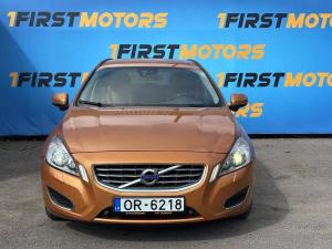 Orange Volvo V60 2011 in Riga, with an engine capacity of 2.00 L and mileage of 240 thousand km for 5950 €, photo 4 on AUTOMOTO.COM.LV