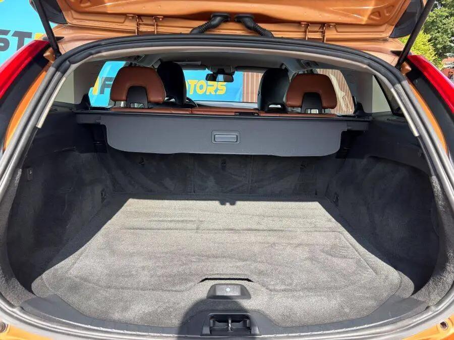 Orange Volvo V60 2011 in Riga, with an engine capacity of 2.00 L and mileage of 240 thousand km for 5950 €, photo 13 on AUTOMOTO.COM.LV