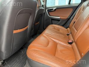 Orange Volvo V60 2012 in Rezekne, with an engine capacity of 2.40 L and mileage of 288 thousand km for 7700 €, photo 16 on AUTOMOTO.COM.LV