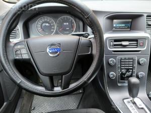 Orange Volvo V60 2012 in Riga, with an engine capacity of 2.00 L and mileage of 254 thousand km for 5500 €, photo 11 on AUTOMOTO.COM.LV