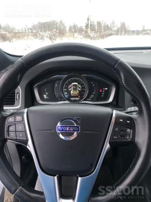 Volvo V60 2016 in Riga, with an engine capacity of 2.40 L and mileage of 299 thousand km for 14200 €, photo 11 on AUTOMOTO.COM.LV