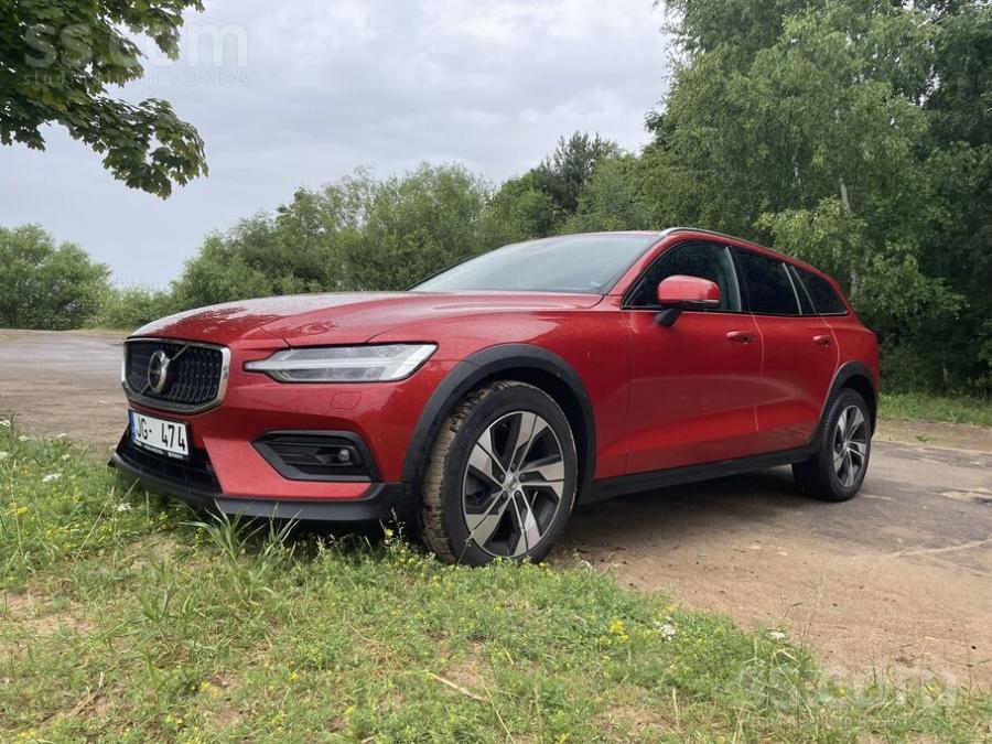 Sarkans Volvo V60 2022 Rīga, ar dzinēja tilpumu 2.00 L un nobraukumu 45 tūkst. km par 29800 €, foto 7 vietnē AUTOMOTO.COM.LV