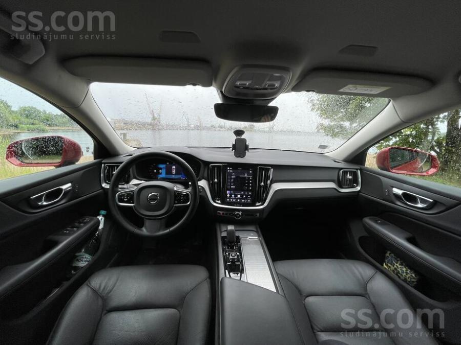 Sarkans Volvo V60 2022 Rīga, ar dzinēja tilpumu 2.00 L un nobraukumu 45 tūkst. km par 29800 €, foto 13 vietnē AUTOMOTO.COM.LV