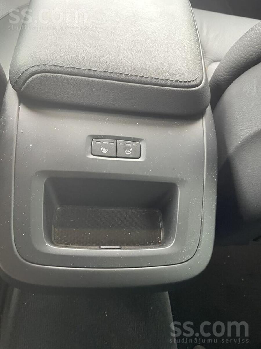 Sarkans Volvo V60 2022 Rīga, ar dzinēja tilpumu 2.00 L un nobraukumu 45 tūkst. km par 29800 €, foto 14 vietnē AUTOMOTO.COM.LV