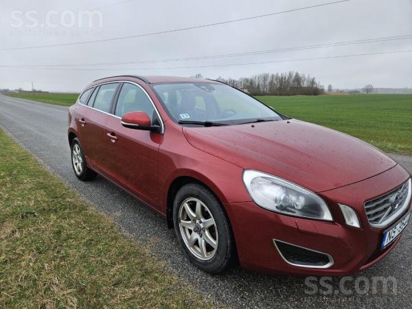 Красный Вольво B60 2011 в Елгава, объемом двигателя 1.60 л и пробегом 322 тыс. км за 4850 €, фото 5 на AUTOMOTO.COM.LV