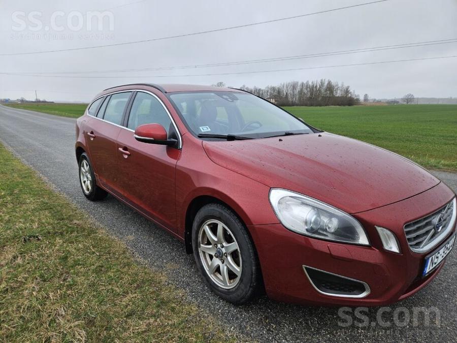 Красный Вольво B60 2011 в Елгава, объемом двигателя 1.60 л и пробегом 322 тыс. км за 4850 €, фото 6 на AUTOMOTO.COM.LV