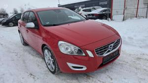 Red Volvo V60 2011 in Siauliai, with an engine capacity of 2.40 L and mileage of 293 thousand km for 5950 €, photo 7 on AUTOMOTO.COM.LV