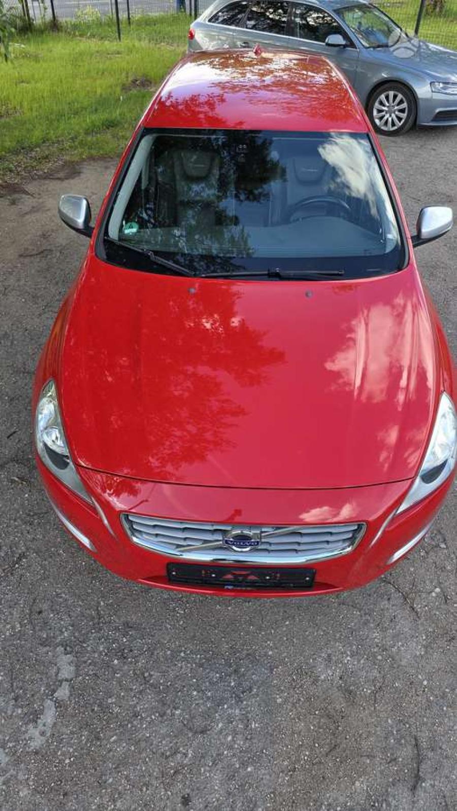 Sarkans Volvo V60 2011 Šauļi, ar dzinēja tilpumu 2.40 L un nobraukumu 294 tūkst. km par 5700 €, foto 10 vietnē AUTOMOTO.COM.LV