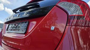 Sarkans Volvo V60 2011 Šauļi, ar dzinēja tilpumu 2.40 L un nobraukumu 294 tūkst. km par 5700 €, foto 19 vietnē AUTOMOTO.COM.LV