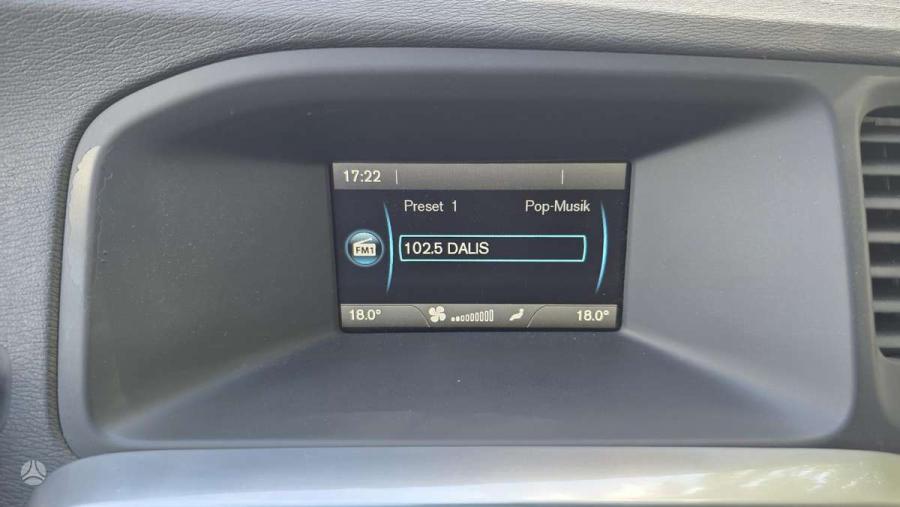 Sarkans Volvo V60 2011 Šauļi, ar dzinēja tilpumu 2.40 L un nobraukumu 294 tūkst. km par 5700 €, foto 43 vietnē AUTOMOTO.COM.LV