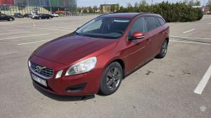 Красный Вольво B60 2011 в Шяуляй, объемом двигателя 2.40 л и пробегом 450 тыс. км за 2999 €, фото 4 на AUTOMOTO.COM.LV