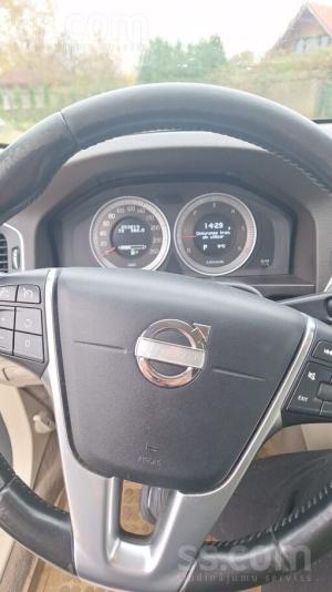 Red Volvo V60 2011 in Ogre, with an engine capacity of 2.40 L and mileage of 254 thousand km for 6150 €, photo 14 on AUTOMOTO.COM.LV