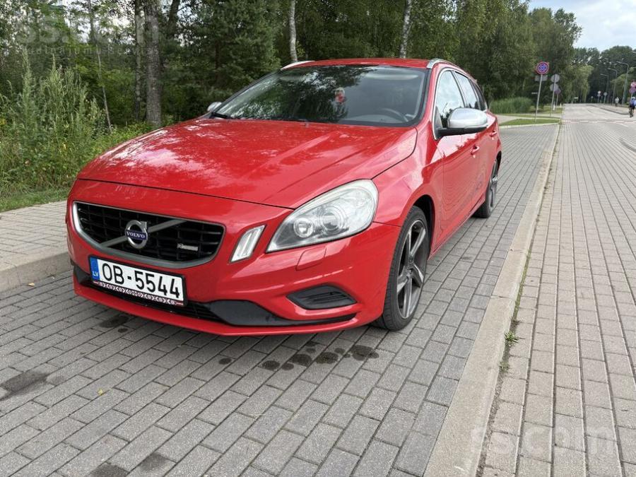 Red Volvo V60 2012 in Liepaja, with an engine capacity of 2.40 L and mileage of 473 thousand km for 6200 €, photo 3 on AUTOMOTO.COM.LV