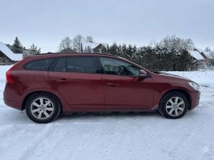 Sarkans Volvo V60 2012 Ukmergė, ar dzinēja tilpumu 1.56 L un nobraukumu 251 tūkst. km par 4990 €, foto 7 vietnē AUTOMOTO.COM.LV