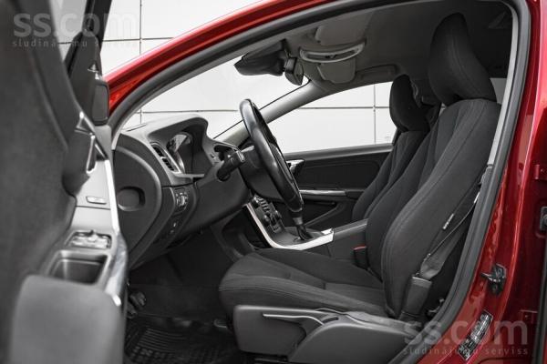 Красный Вольво B60 2012 в Рига, объемом двигателя 2.40 л и пробегом 322 тыс. км за 5790 €, фото 10 на AUTOMOTO.COM.LV