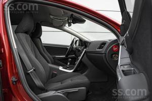Red Volvo V60 2012 in Riga, with an engine capacity of 2.40 L and mileage of 322 thousand km for 5790 €, photo 12 on AUTOMOTO.COM.LV