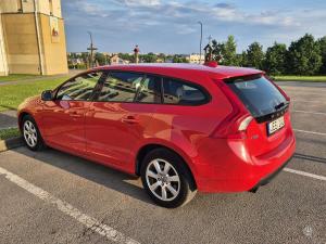 Red Volvo V60 2012 in Kaunas, with an engine capacity of 1.98 L and mileage of 260 thousand km for 5000 €, photo 5 on AUTOMOTO.COM.LV