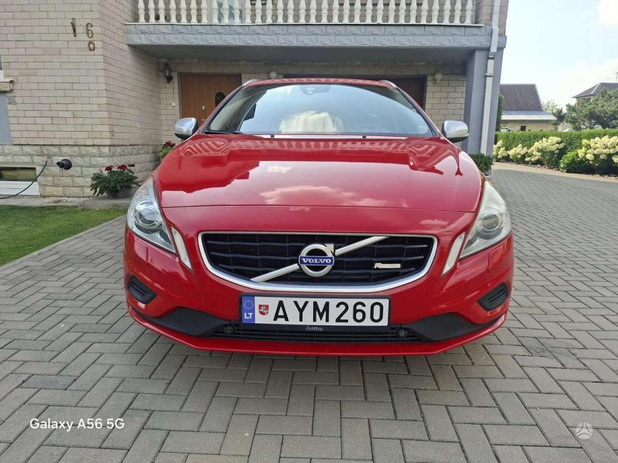 Красный Вольво B60 2012 в Пасвалис, объемом двигателя 1.98 л и пробегом 250 тыс. км за 4550 €, фото 1 на AUTOMOTO.COM.LV