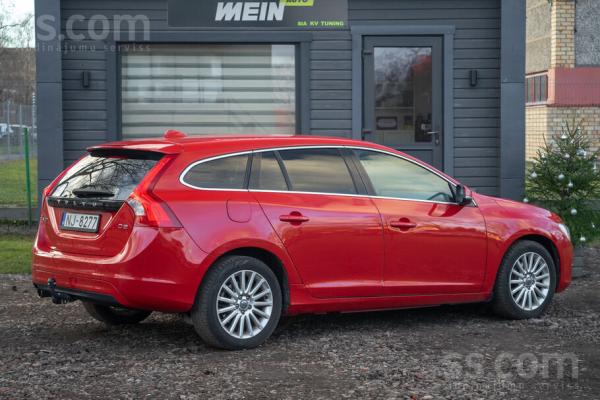 Sarkans Volvo V60 2013 Liepāja, ar dzinēja tilpumu 1.60 L un nobraukumu 290 tūkst. km par 6950 €, foto 6 vietnē AUTOMOTO.COM.LV