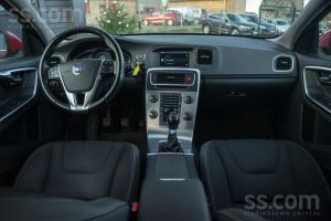 Sarkans Volvo V60 2013 Liepāja, ar dzinēja tilpumu 1.60 L un nobraukumu 290 tūkst. km par 6950 €, foto 10 vietnē AUTOMOTO.COM.LV