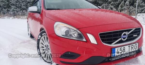 Red Volvo V60 2013 in Tartu, with an engine capacity of 2.40 L and mileage of 283 thousand km for 9500 €, photo 8 on AUTOMOTO.COM.LV
