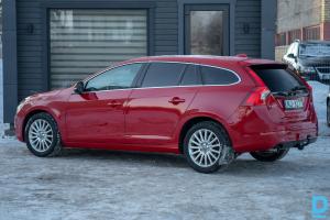 Red Volvo V60 2013 in Liepaja, with an engine capacity of 1.60 L and mileage of 290 thousand km for 6950 €, photo 2 on AUTOMOTO.COM.LV