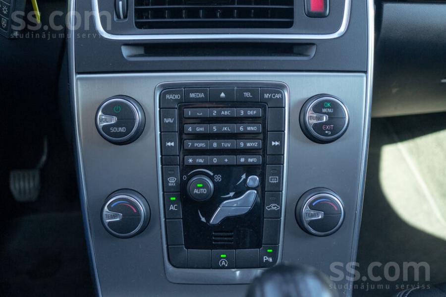 Красный Вольво B60 2013 в Лиепая, объемом двигателя 1.60 л и пробегом 290 тыс. км за 6950 €, фото 17 на AUTOMOTO.COM.LV