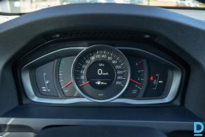 Red Volvo V60 2013 in Liepaja, with an engine capacity of 1.60 L and mileage of 290 thousand km for 6950 €, photo 9 on AUTOMOTO.COM.LV
