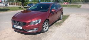 Sarkans Volvo V60 2013 Jelgava, ar dzinēja tilpumu 2.00 L un nobraukumu 0 tūkst. km par 7000 €, foto  vietnē AUTOMOTO.COM.LV