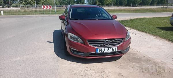 Sarkans Volvo V60 2013 Jelgava, ar dzinēja tilpumu 2.00 L un nobraukumu 0 tūkst. km par 7000 €, foto 2 vietnē AUTOMOTO.COM.LV