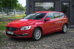 Red Volvo V60 2013 in Liepaja, with an engine capacity of 1.60 L and mileage of 290 thousand km for 6000 €, photo  on AUTOMOTO.COM.LV