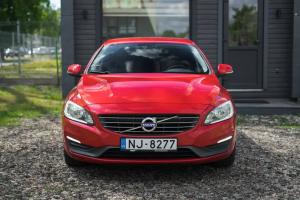 Sarkans Volvo V60 2013 Liepāja, ar dzinēja tilpumu 1.60 L un nobraukumu 290 tūkst. km par 6000 €, foto 7 vietnē AUTOMOTO.COM.LV