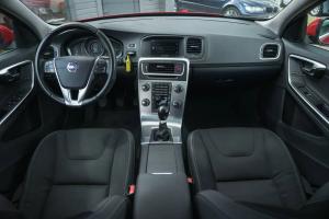 Sarkans Volvo V60 2013 Liepāja, ar dzinēja tilpumu 1.60 L un nobraukumu 290 tūkst. km par 6000 €, foto 9 vietnē AUTOMOTO.COM.LV