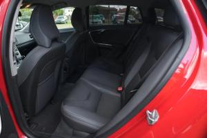 Sarkans Volvo V60 2013 Liepāja, ar dzinēja tilpumu 1.60 L un nobraukumu 290 tūkst. km par 6000 €, foto 12 vietnē AUTOMOTO.COM.LV