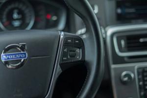 Sarkans Volvo V60 2013 Liepāja, ar dzinēja tilpumu 1.60 L un nobraukumu 290 tūkst. km par 6000 €, foto 22 vietnē AUTOMOTO.COM.LV